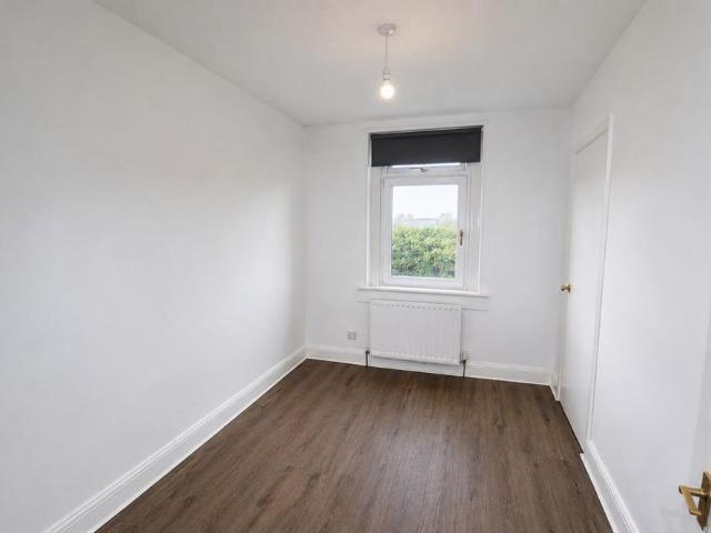 3 bedroom apartment to rent