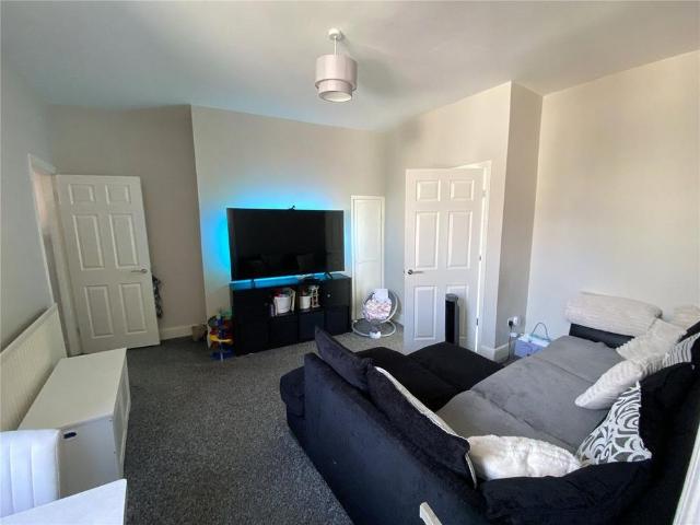 3 bedroom apartment to rent