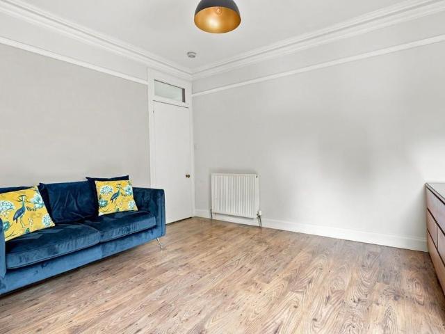 3 bedroom apartment to rent