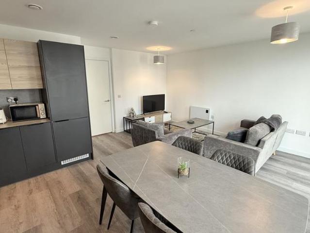 3 bedroom apartment to rent