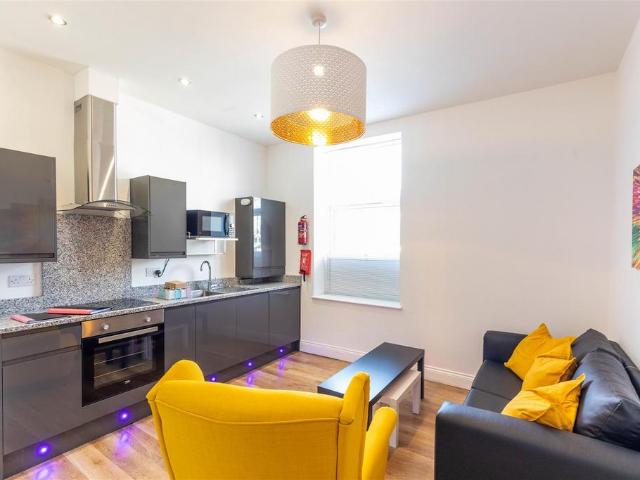 3 bedroom apartment to rent