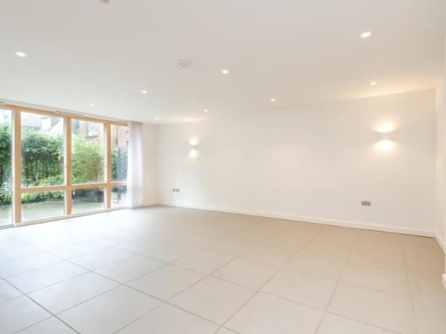 3 bedroom apartment to rent
