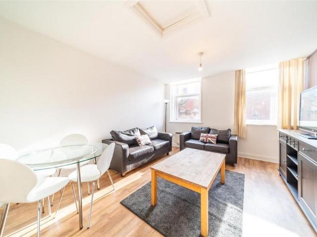3 bedroom apartment to rent