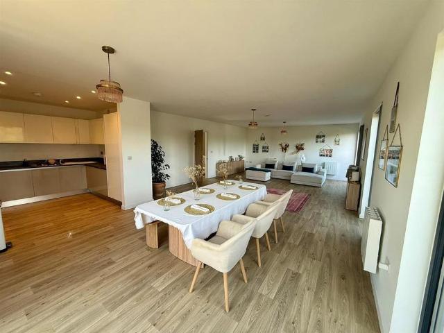3 bedroom apartment to rent
