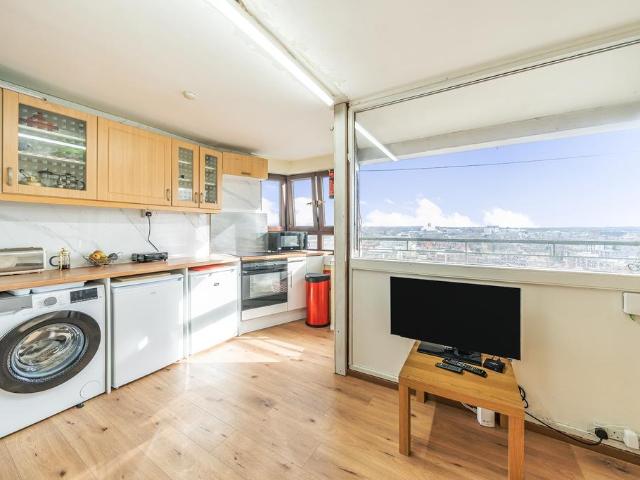 3 bedroom apartment to rent