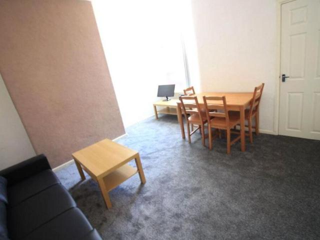 3 bedroom apartment to rent
