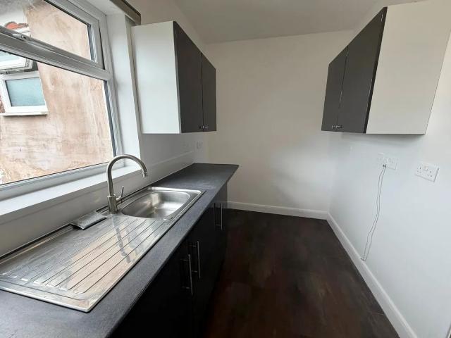 3 bedroom apartment to rent