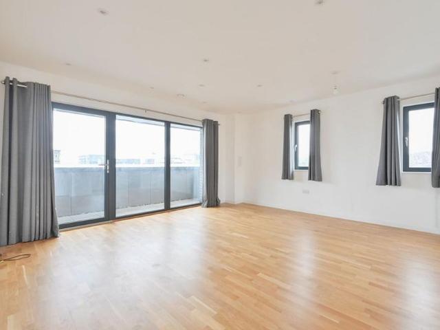 3 bedroom apartment to rent