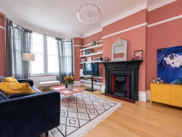 3 bedroom apartment to rent