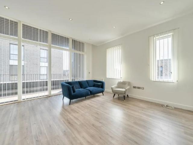 3 bedroom apartment to rent