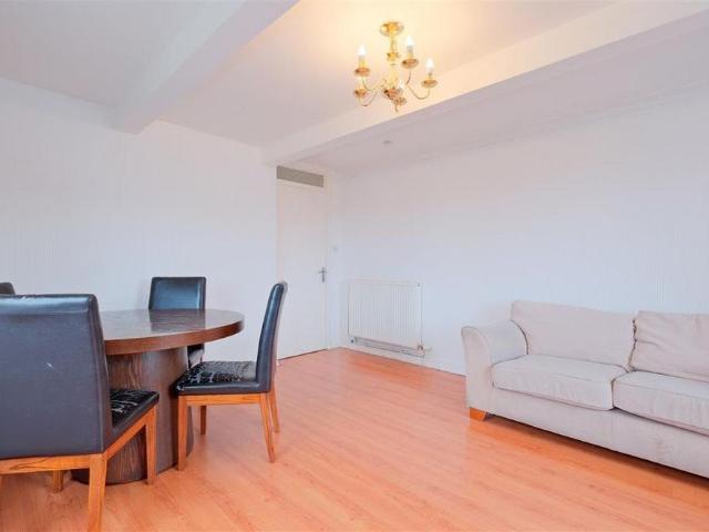 3 bedroom apartment to rent