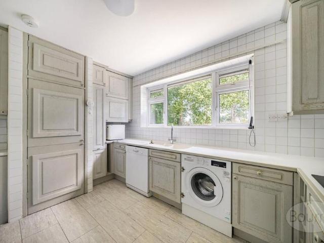 3 bedroom apartment to rent