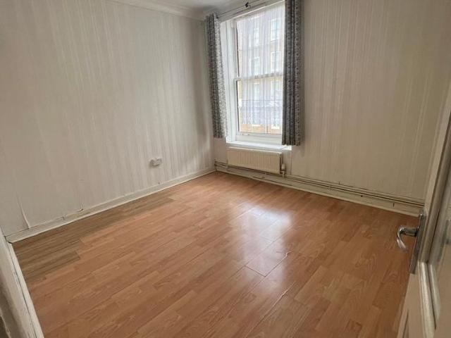 3 bedroom apartment to rent