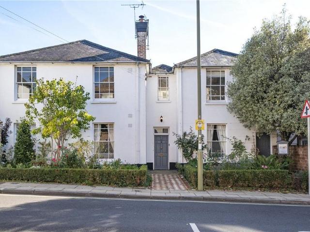 3 bedroom apartment to rent