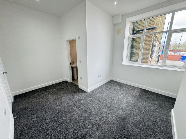 3 bedroom apartment to rent
