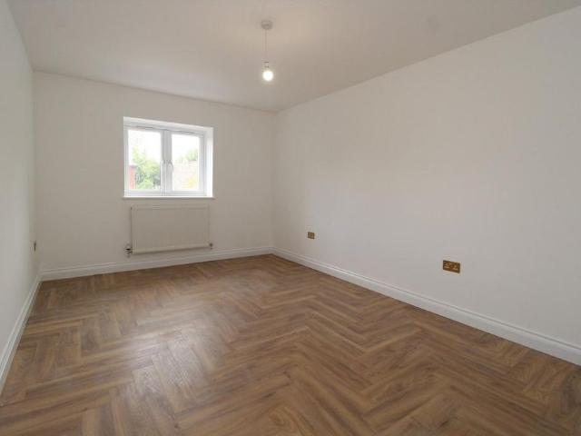 3 bedroom apartment to rent