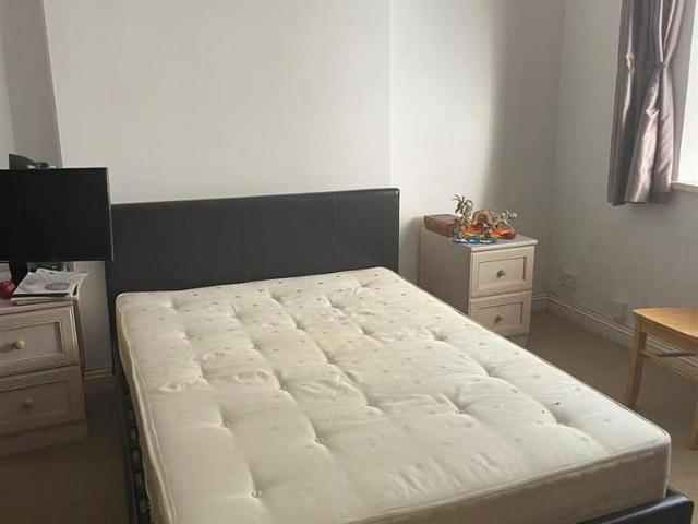 3 bedroom apartment to rent