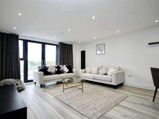 3 bedroom apartment to rent