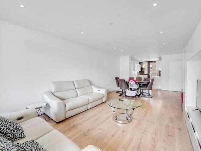 3 bedroom apartment to rent