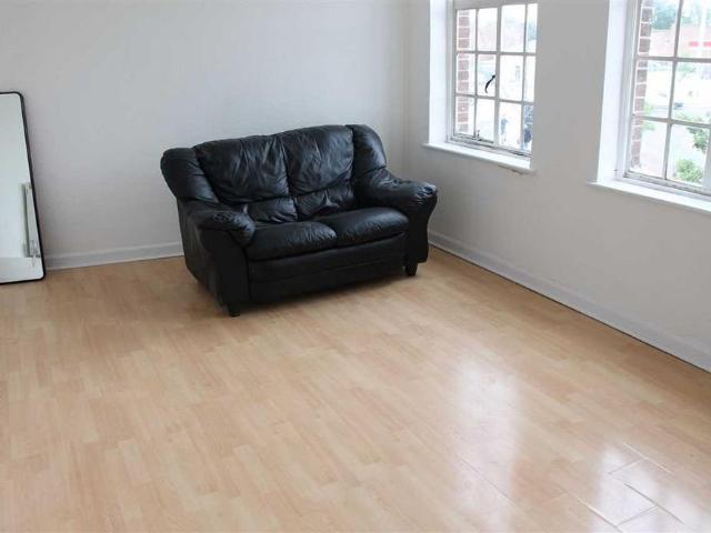 3 bedroom apartment to rent