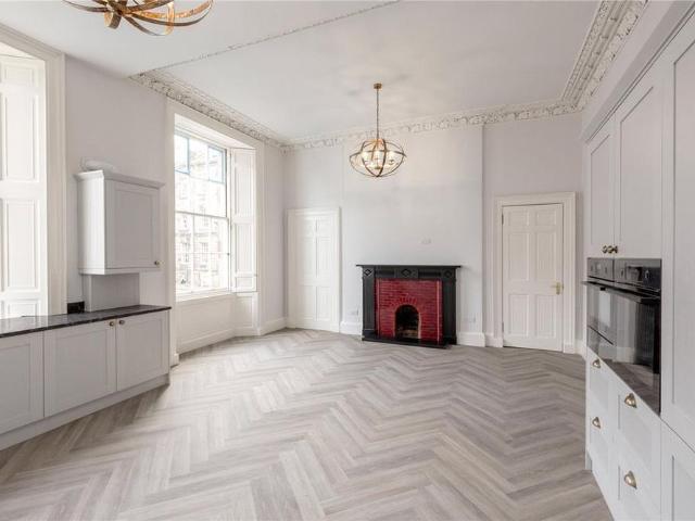 3 bedroom apartment to rent