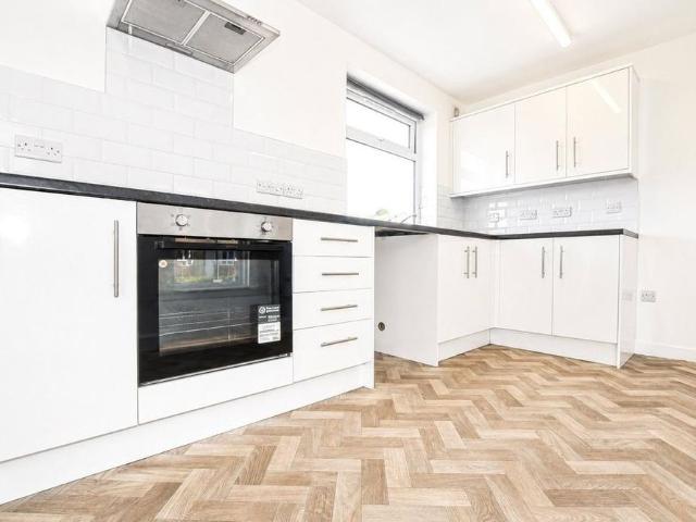 3 bedroom apartment to rent