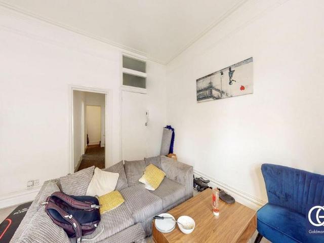 3 bedroom apartment to rent