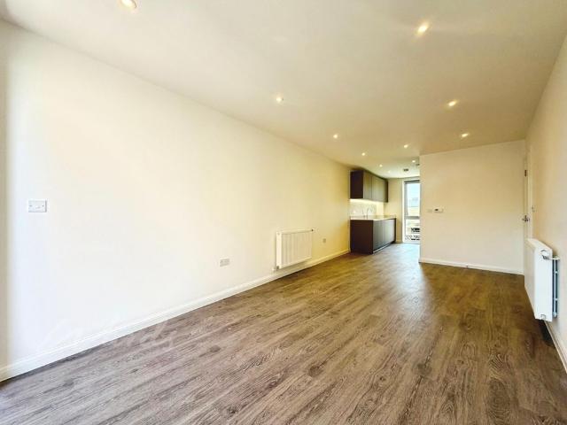 3 bedroom apartment to rent
