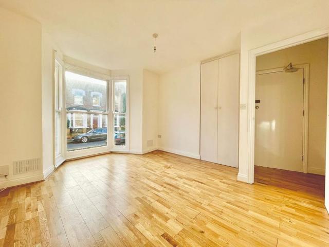 3 bedroom apartment to rent