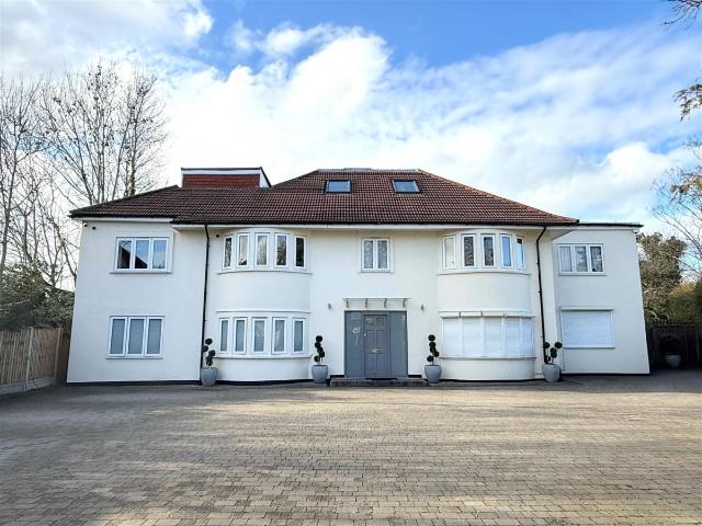 3 bedroom Apartment to rent