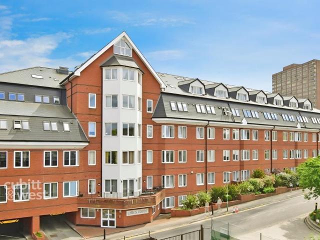 3 bedroom apartment to rent
