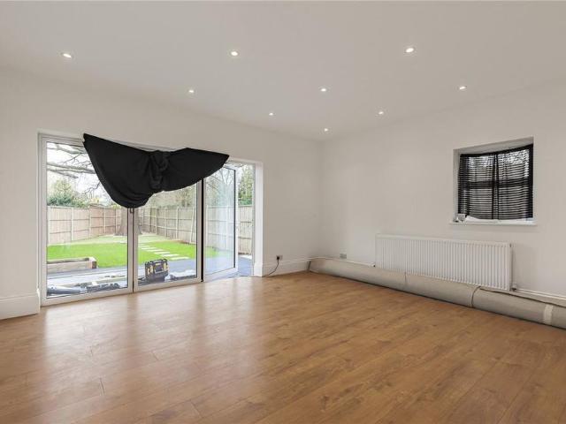 3 bedroom apartment to rent
