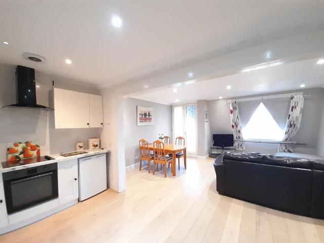 3 bedroom apartment to rent