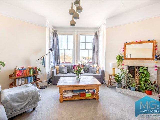 3 bedroom apartment to rent
