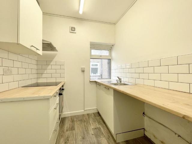 3 bedroom apartment to rent