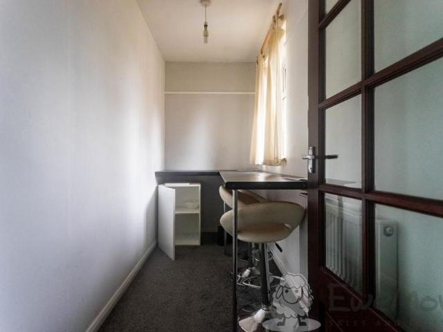 3 bedroom apartment to rent