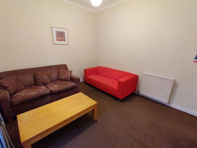 3 bedroom apartment to rent