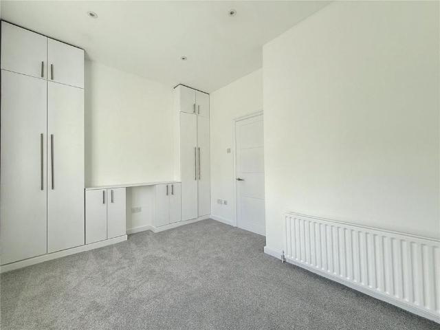 3 bedroom apartment to rent