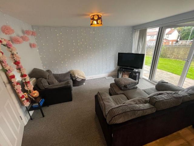 3 bedroom apartment to rent