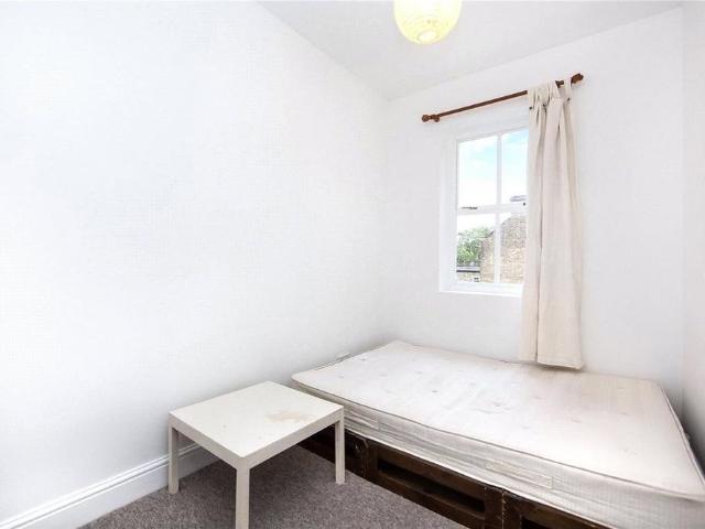 3 bedroom apartment to rent