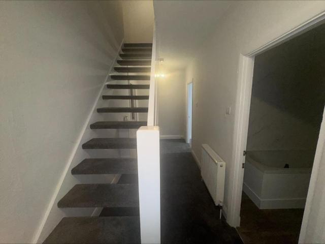 3 bedroom apartment to rent