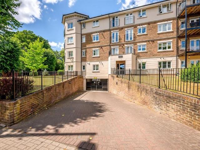 3 bedroom apartment to rent