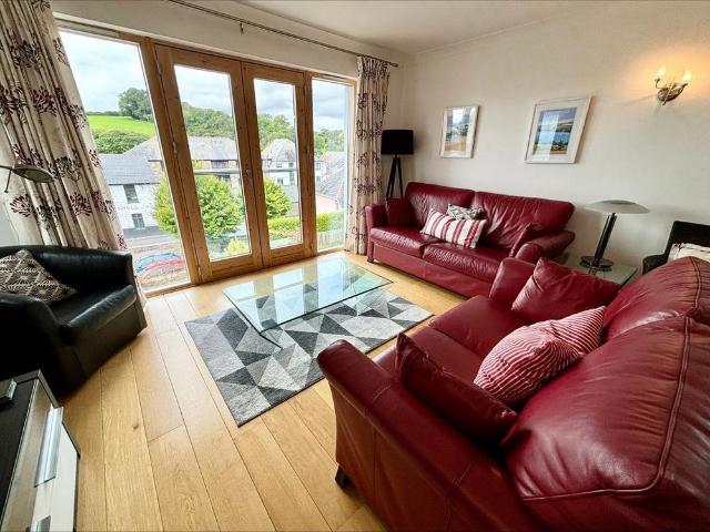 3 bedroom apartment to rent