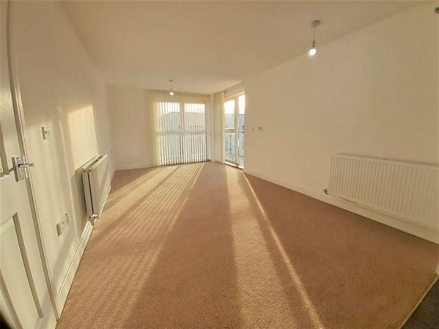 3 bedroom apartment to rent