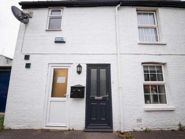 3 bedroom apartment to rent