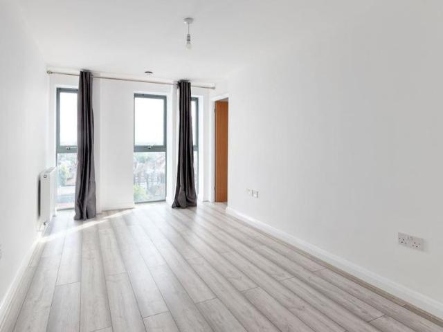3 bedroom apartment to rent