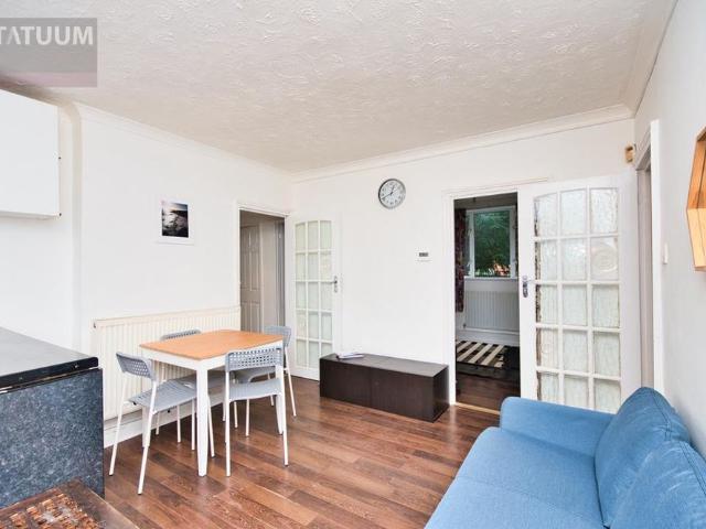 3 bedroom apartment to rent