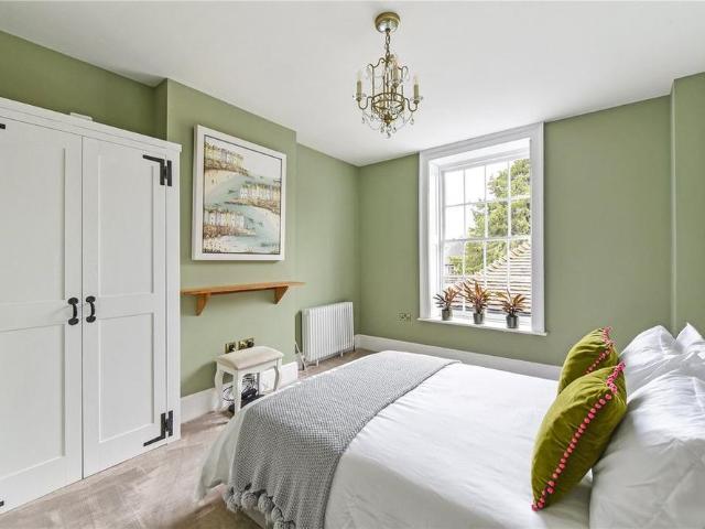 3 bedroom apartment to rent