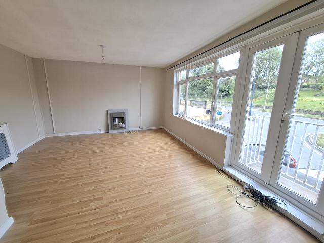 3 bedroom apartment to rent