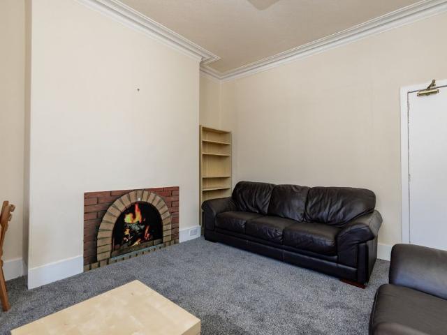 3 bedroom apartment to rent